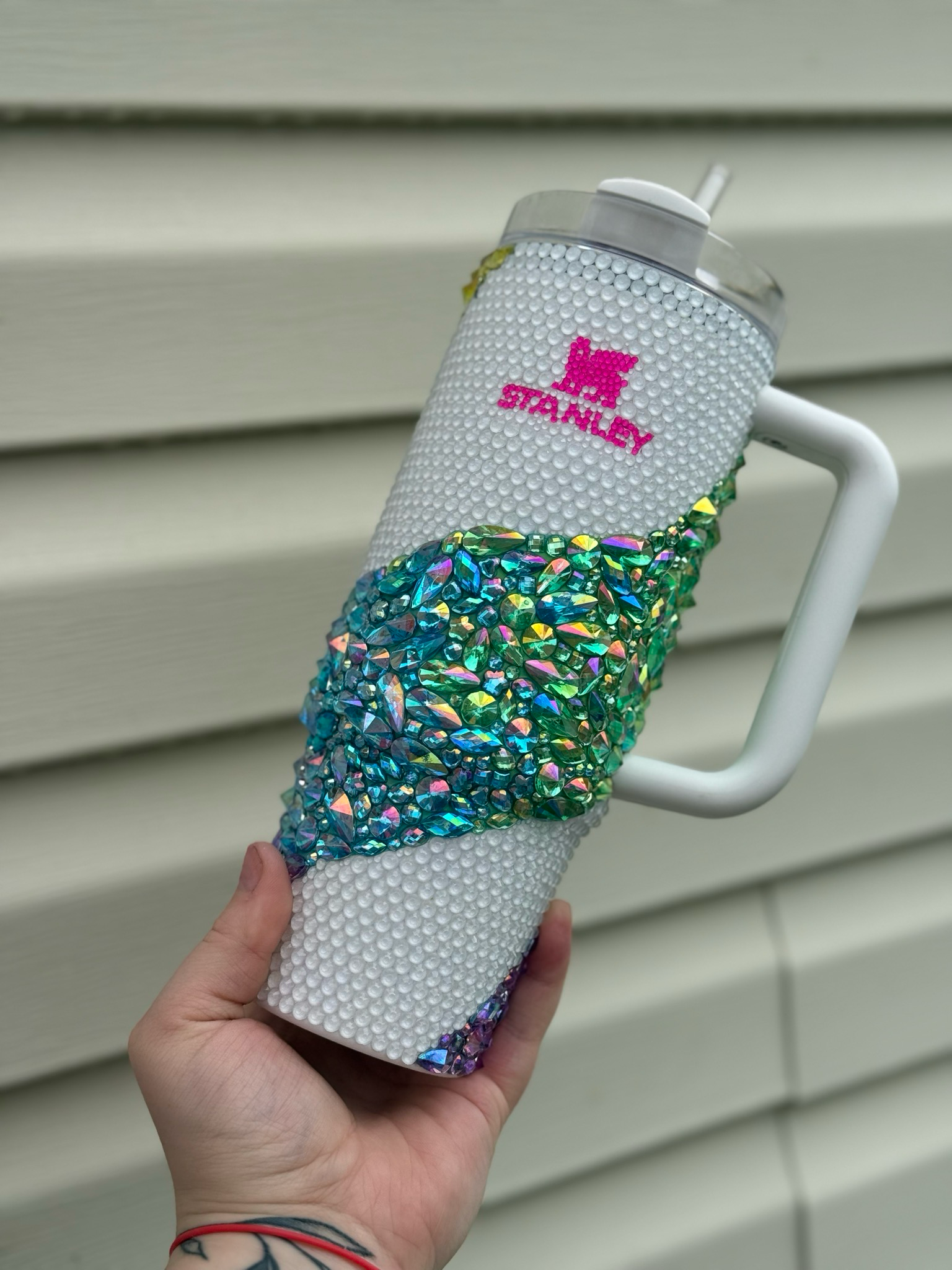 30 oz Rainbow gradient Rhinestoned Stanley – Jillian’s Artistic Designs